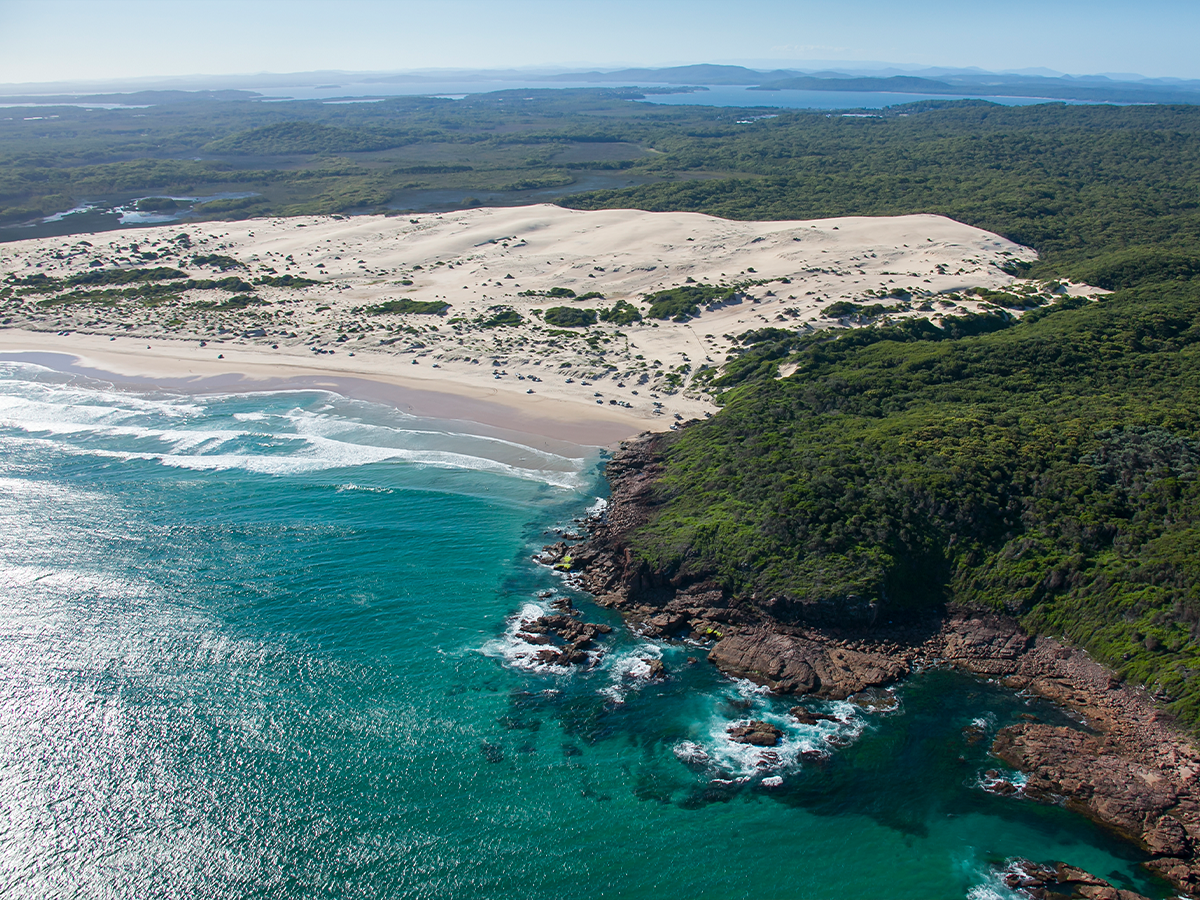A Guide to Port Stephens Beaches & Bays - Australian Traveller