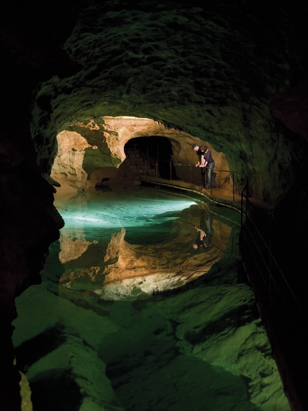 A Must-Read Guide To Exploring Jenolan Caves | Australian Traveller