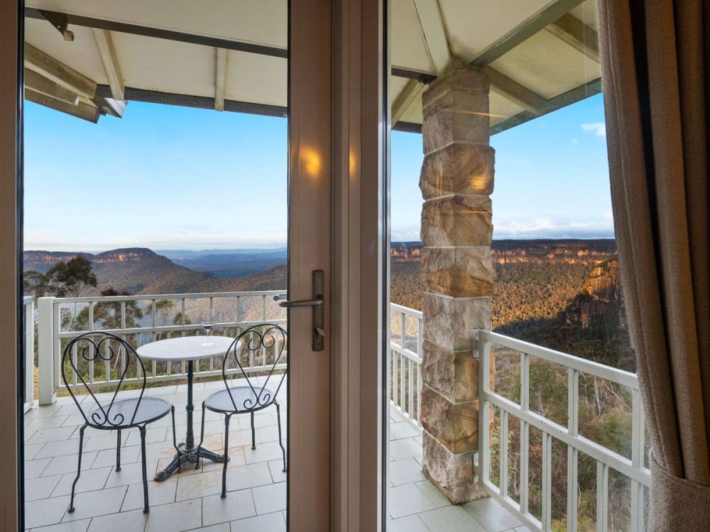 A luxe stay at Echoes in the Blue Mountains delivers unbeatable views ...