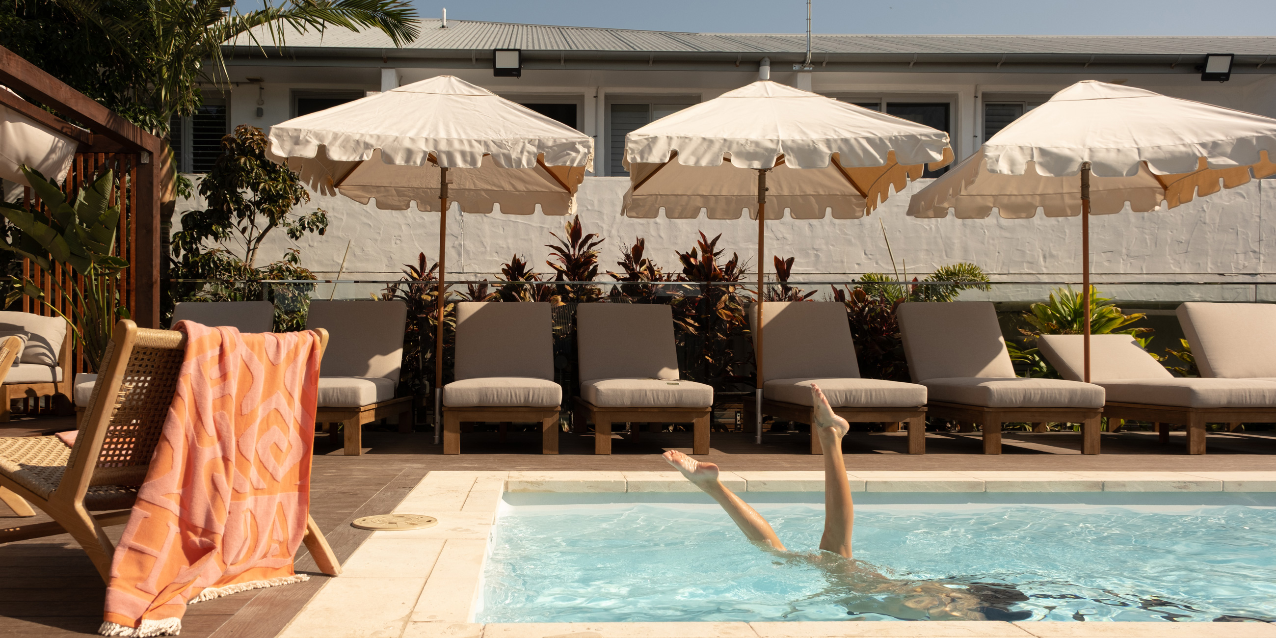 The 16 Best Bars In Byron Bay - Australian Traveller