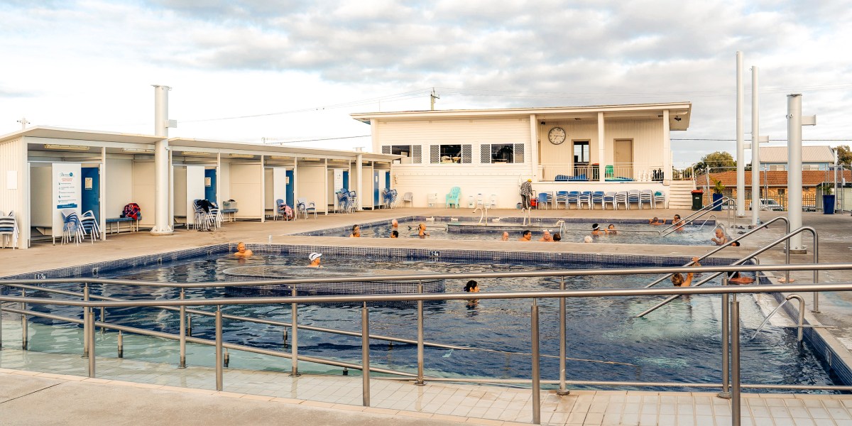 Moree's iconic hot springs have reopened after almost two years